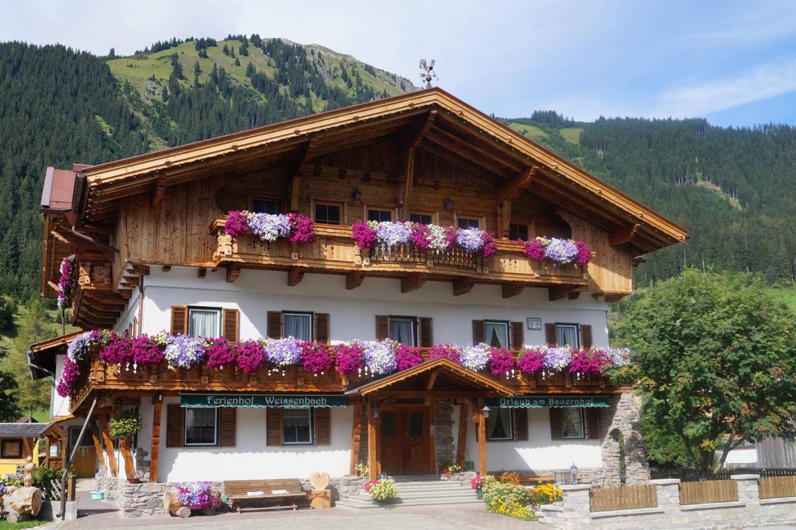 80 M² Ferienwohnung ∙ 2 Schlafzimmer ∙ 4 Gäste - Holzgau