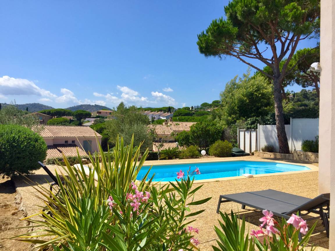 140 M² Maison De Vacances ∙ 3 Chambres ∙ 6 Personnes - Roquebrune-sur-Argens