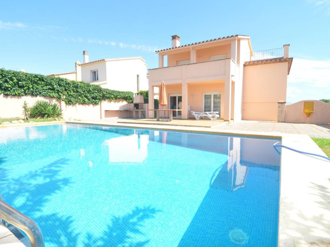 110 M² Villa ∙ 4 Chambres ∙ 8 Personnes - L'Escala