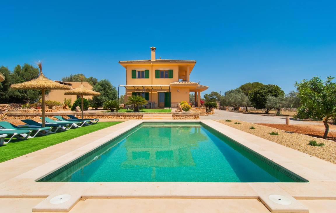 210 M² Ferienhaus ∙ 4 Schlafzimmer ∙ 8 Gäste - Colònia de Sant Jordi