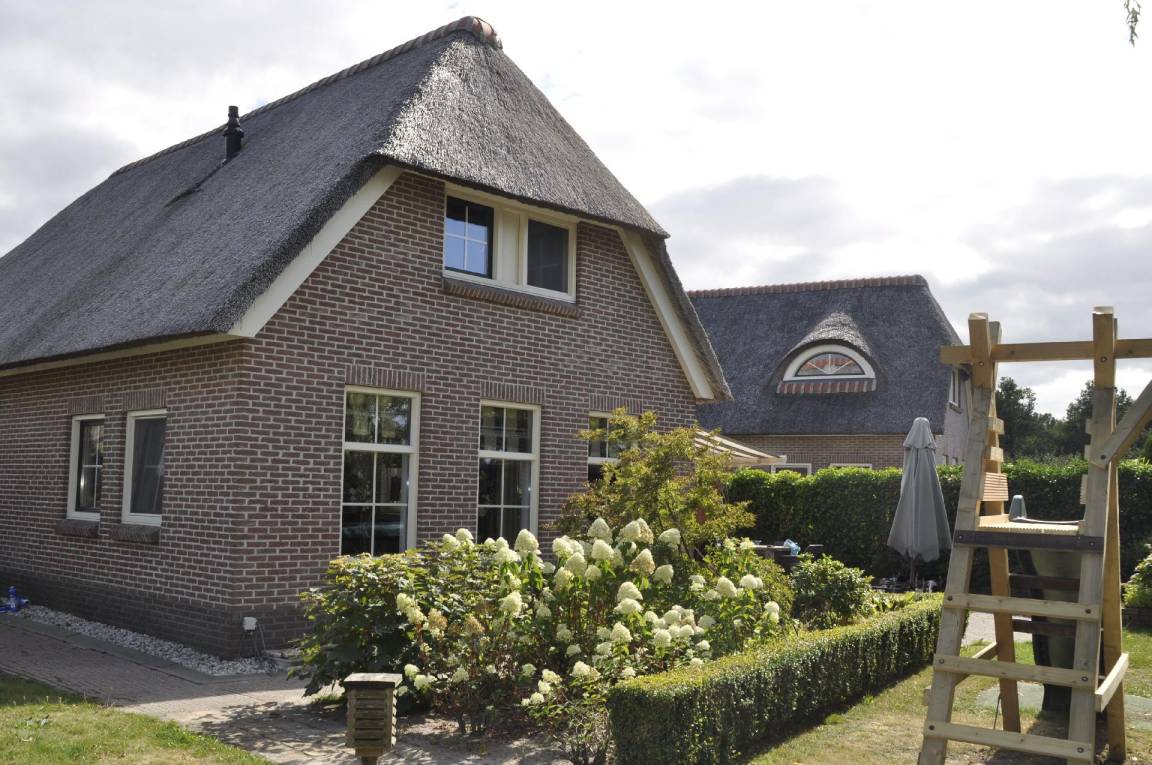 210 M² Maison De Vacances ∙ 4 Chambres ∙ 12 Personnes - Hoogeveen