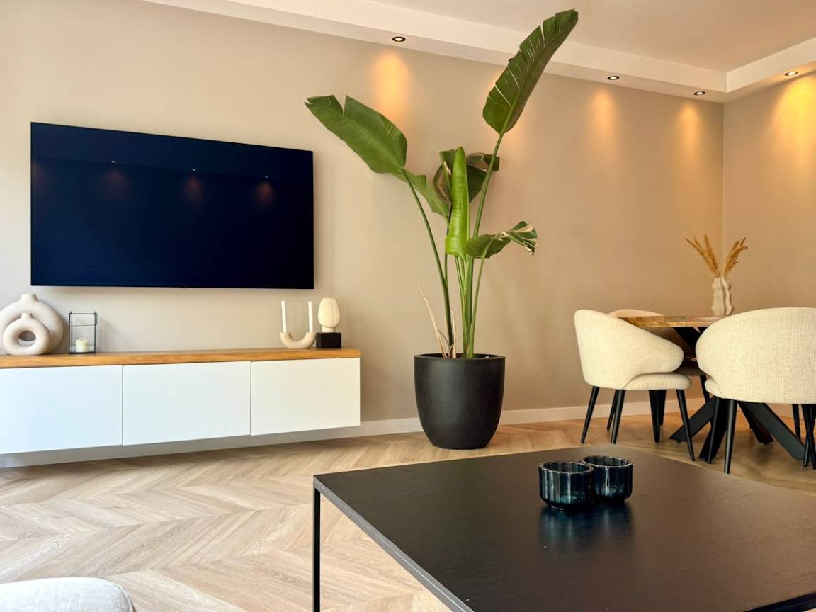 90 M² Ferienhaus ∙ 2 Schlafzimmer ∙ 2 Gäste - Rotterdam