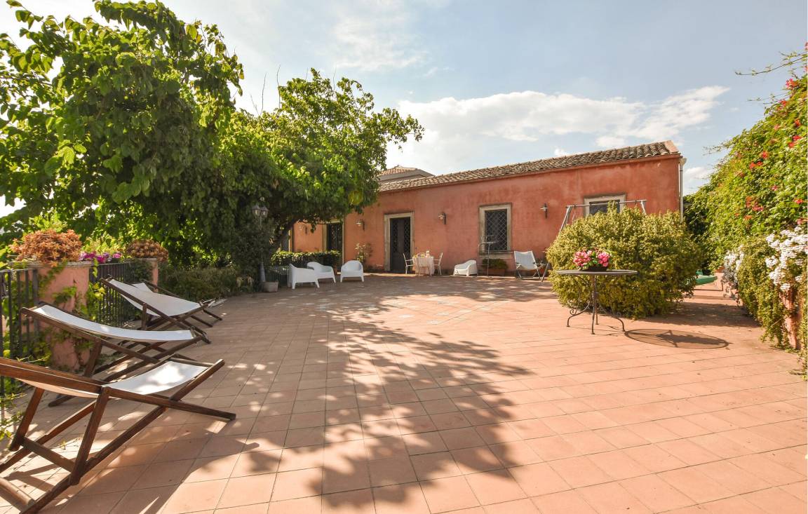 380 M² House ∙ 3 Bedrooms ∙ 8 Guests - Acireale