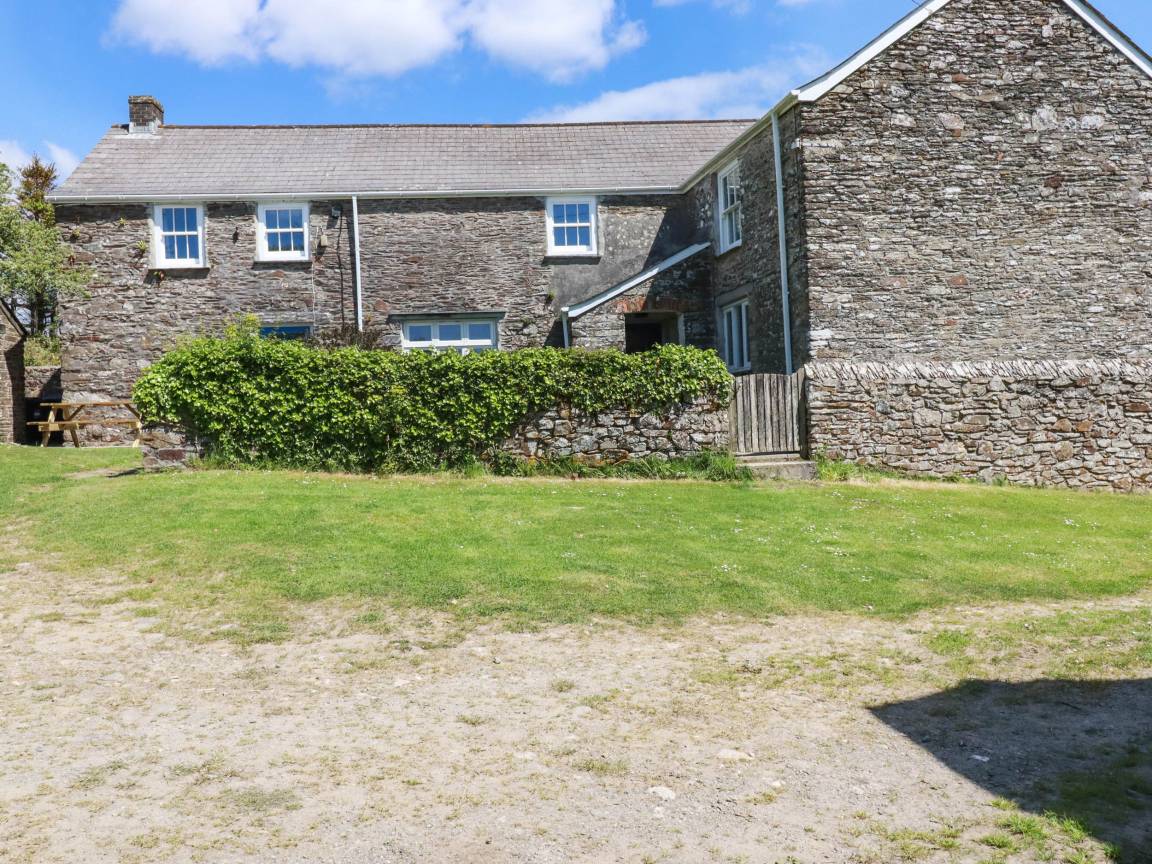 Cottage ∙ 4 Bedrooms ∙ 8 Guests - Tregony