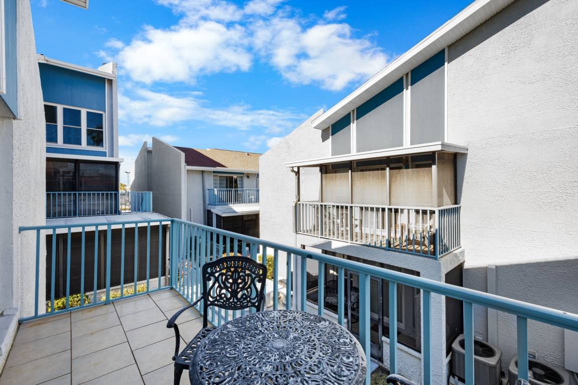77 M² Condo ∙ 2 Bedrooms ∙ 4 Guests - Madeira Beach, FL