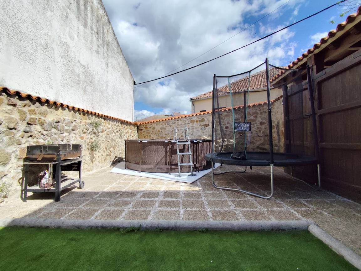 250 M² Casa ∙ 6 Habitaciones ∙ 15 Huéspedes - Riaza