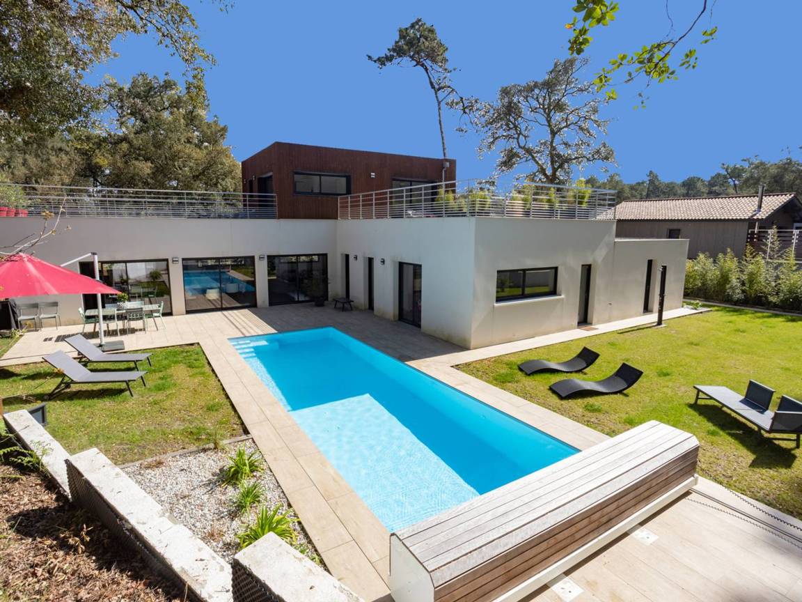 198 M² Villa ∙ 4 Bedrooms ∙ 8 Guests - Hossegor