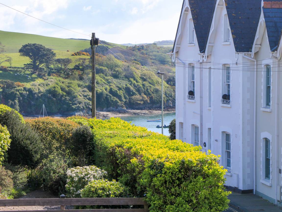 Cottage ∙ 2 Bedrooms ∙ 4 Guests - Salcombe