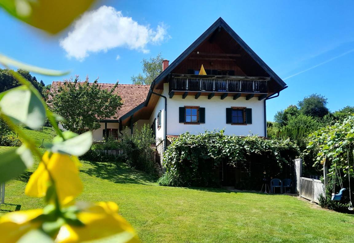 75 M² Ferienwohnung ∙ 2 Schlafzimmer ∙ 4 Gäste - Bad Gleichenberg