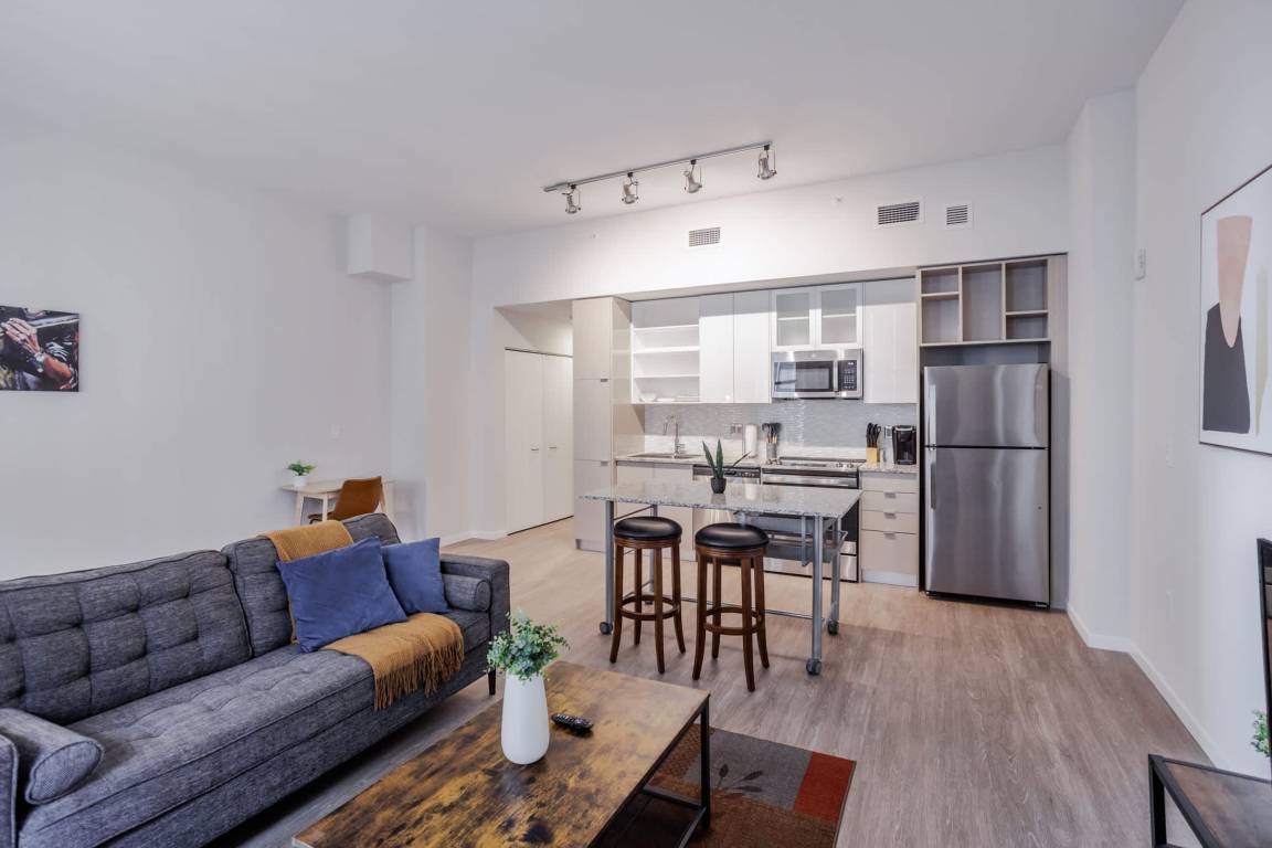 Apartment ∙ 1 Bedroom ∙ 2 Guests - Cincinnati