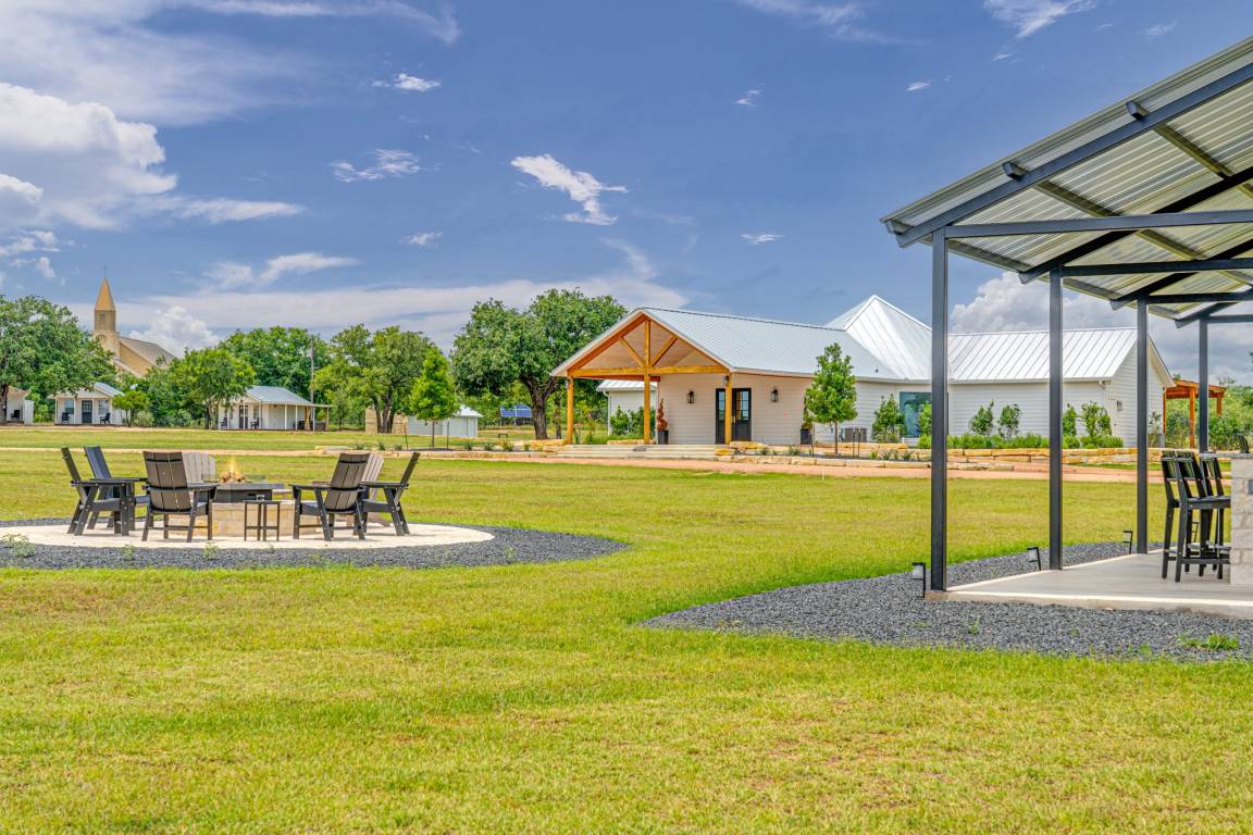 47 M² Cottage ∙ 2 Bedrooms ∙ 4 Guests - Fredericksburg, TX