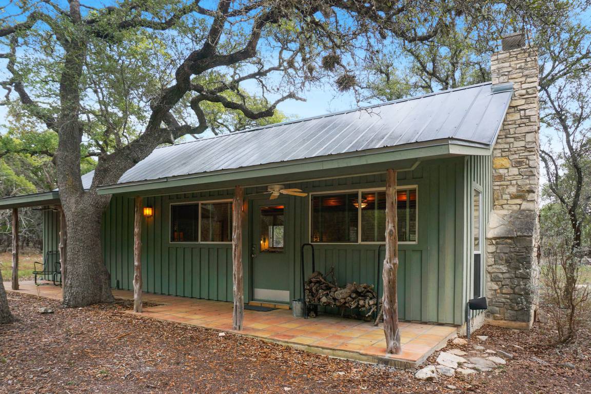 84 M² Cabin ∙ 1 Bedroom ∙ 4 Guests - Wimberley, TX