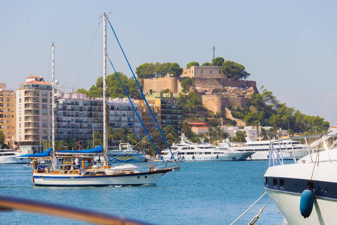 60 M² Apartamento ∙ 2 Habitaciones ∙ 4 Huéspedes - Denia