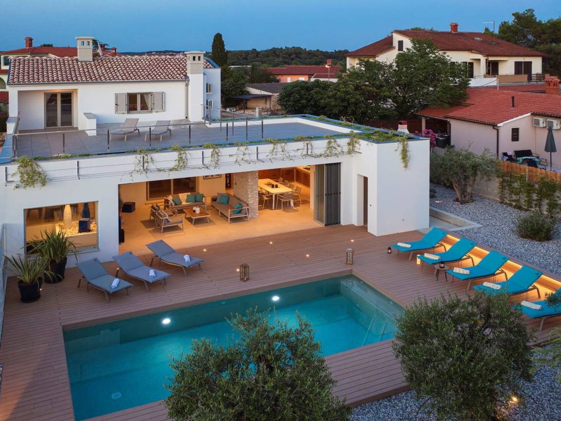 340 M² House ∙ 1 Bedroom ∙ 10 Guests - Pula