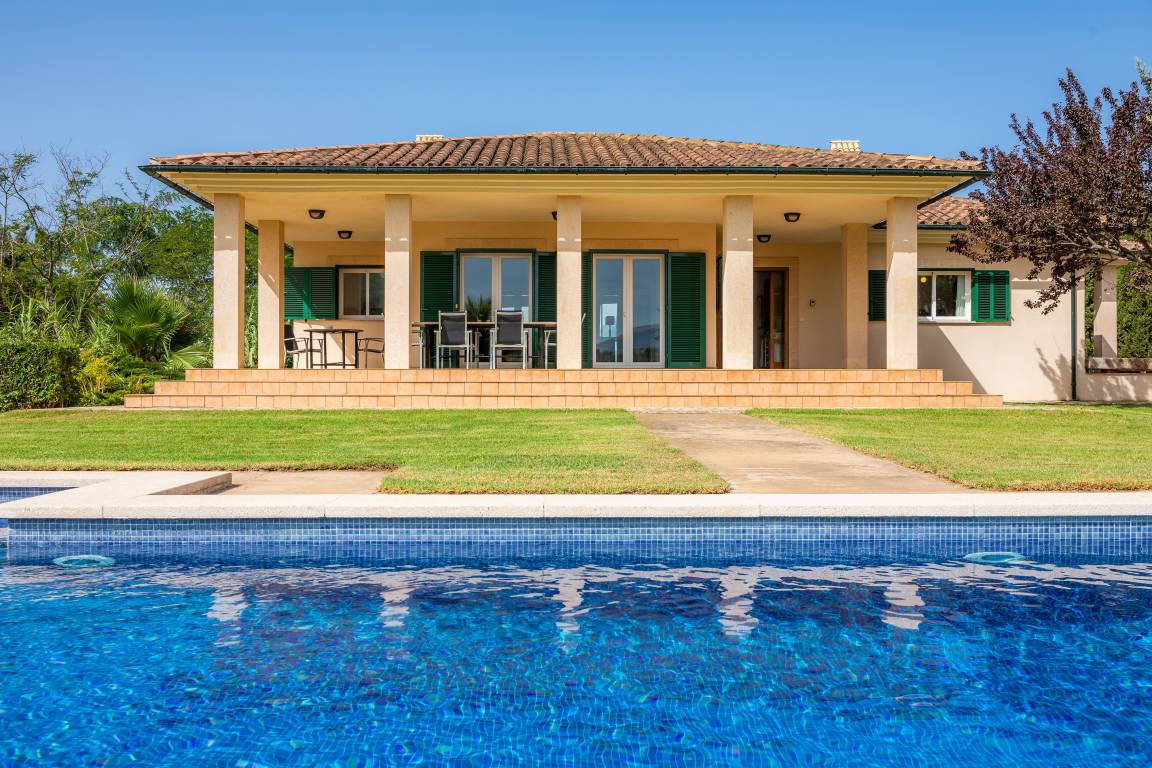 150 M² Villa ∙ 4 Bedrooms ∙ 8 Guests - Port de Pollença
