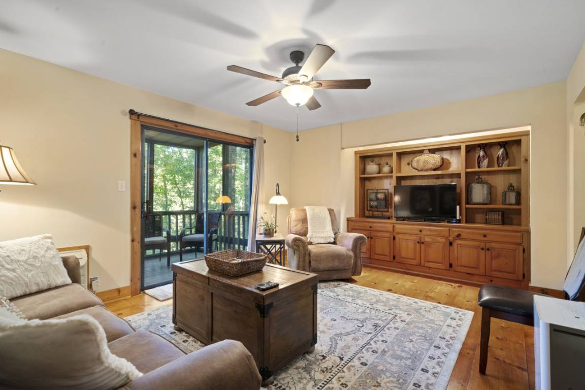 62 M² Condo ∙ 1 Bedroom ∙ 4 Guests - Jasper, GA