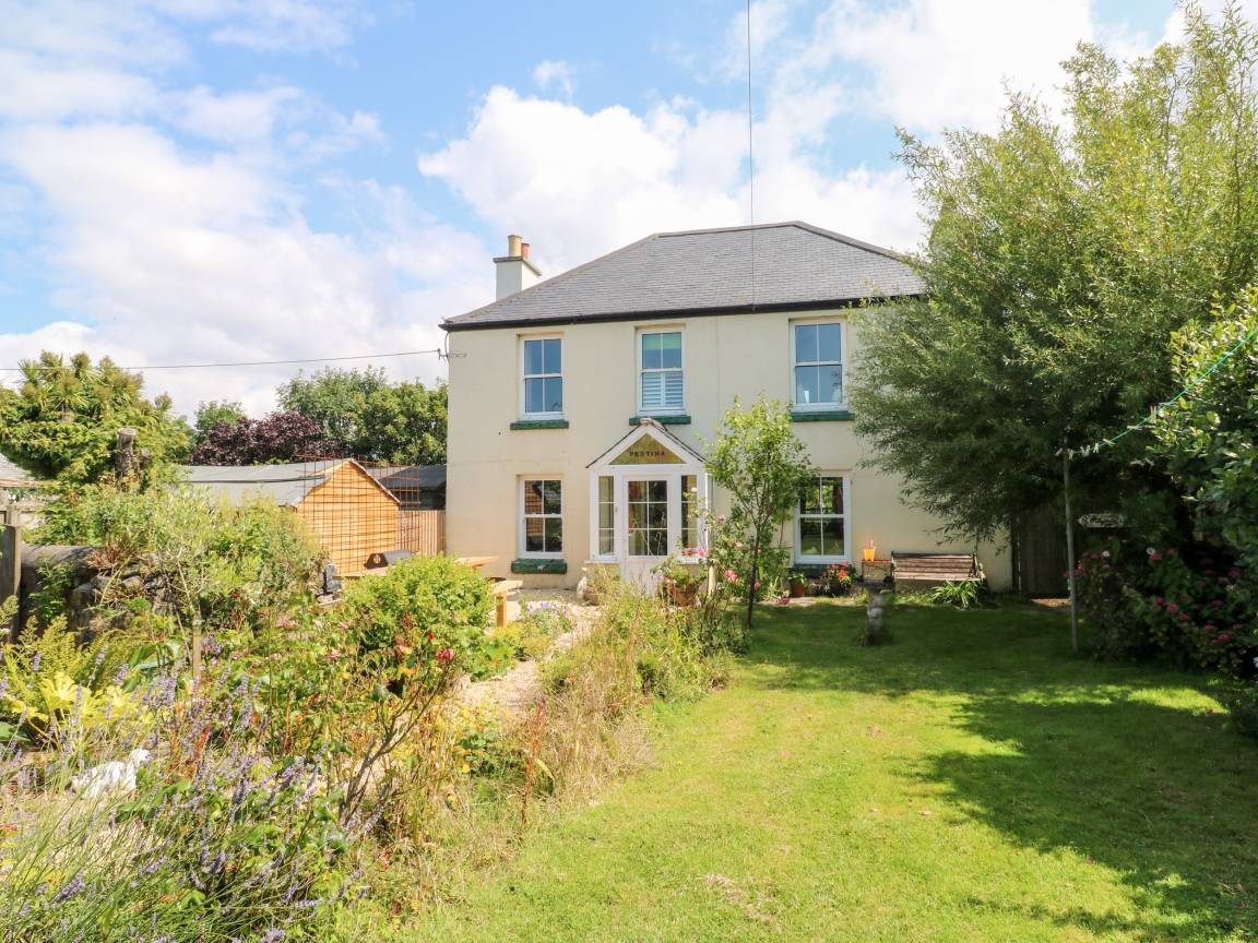 Cottage ∙ 5 Bedrooms ∙ 10 Guests - Porthleven