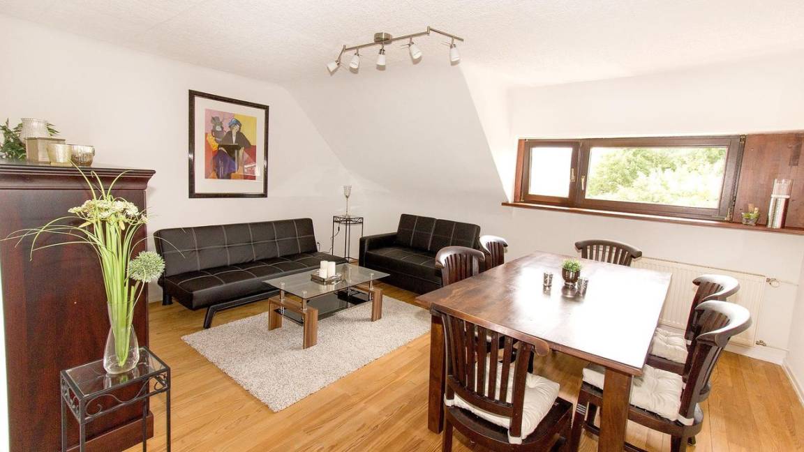 80 M² Ferienwohnung ∙ 2 Schlafzimmer ∙ 6 Gäste - Losheim am See