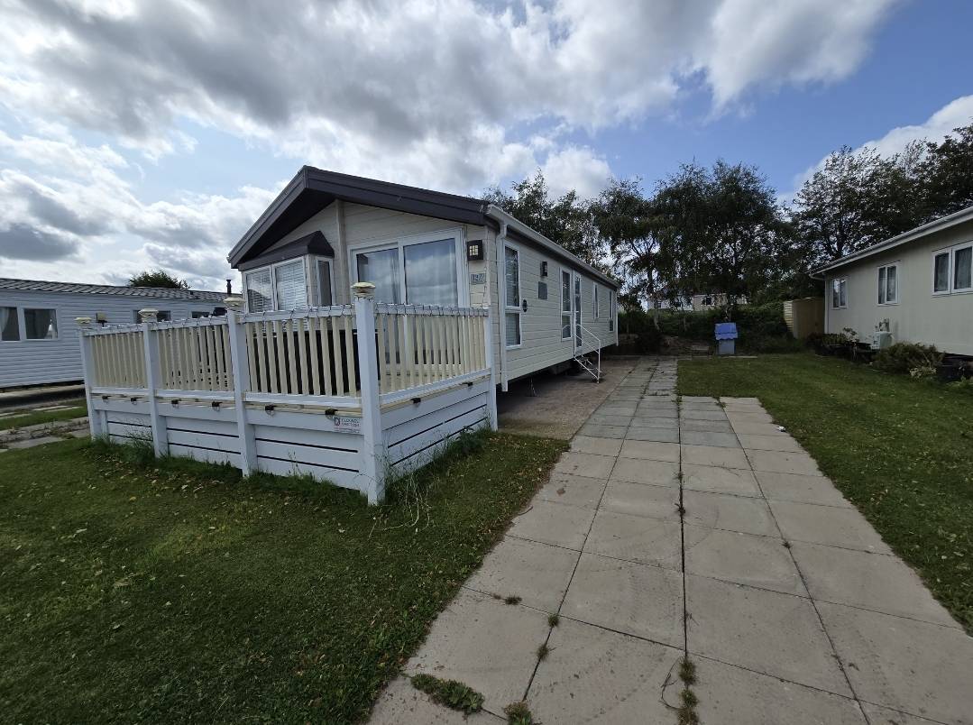90 M² Cabin ∙ 2 Bedrooms ∙ 5 Guests - Rhyl