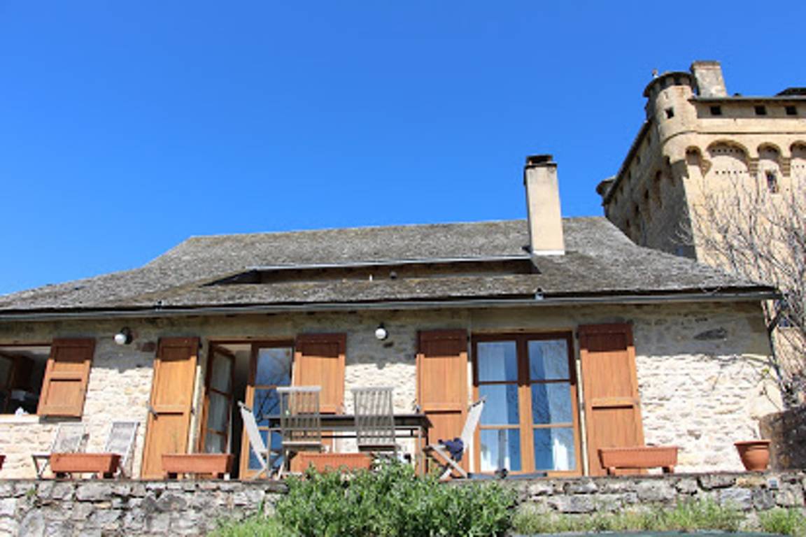 200 M² Appartement ∙ 4 Chambres ∙ 10 Personnes - Espalion