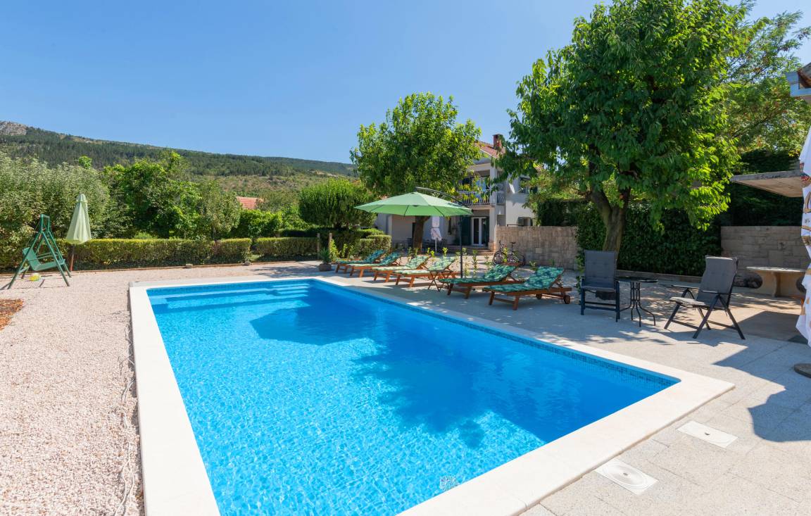 240 M² House ∙ 5 Bedrooms ∙ 8 Guests - Makarska Riviera