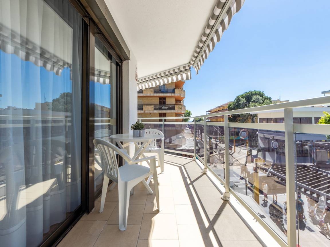 Apartment ∙ 3 Bedrooms ∙ 6 Guests - Salou