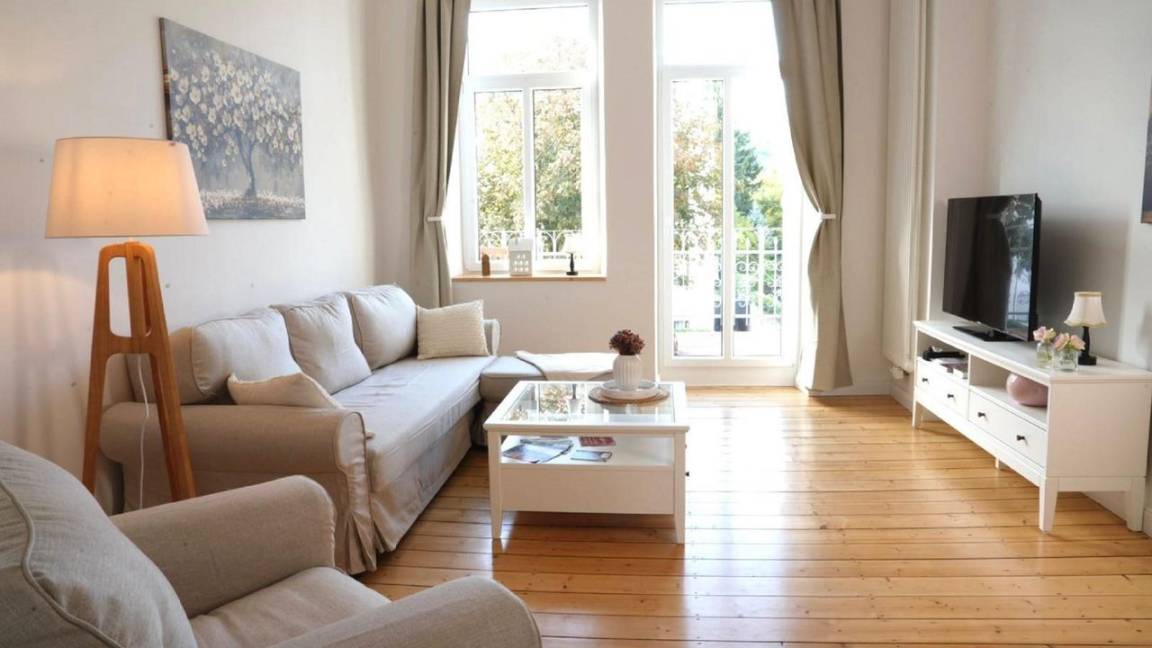 70 M² Ferienwohnung ∙ 1 Schlafzimmer ∙ 2 Gäste - Bad Neuenahr-Ahrweiler