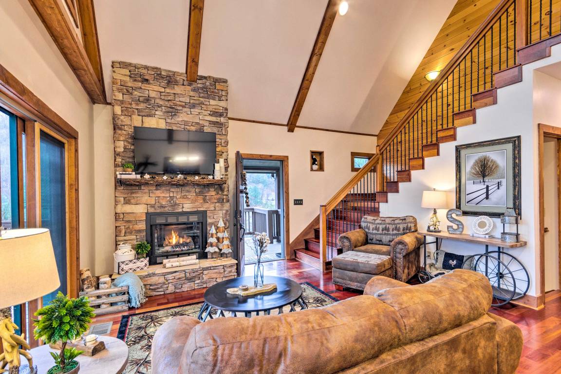 250 M² House ∙ 3 Bedrooms ∙ 8 Guests - Boone, NC