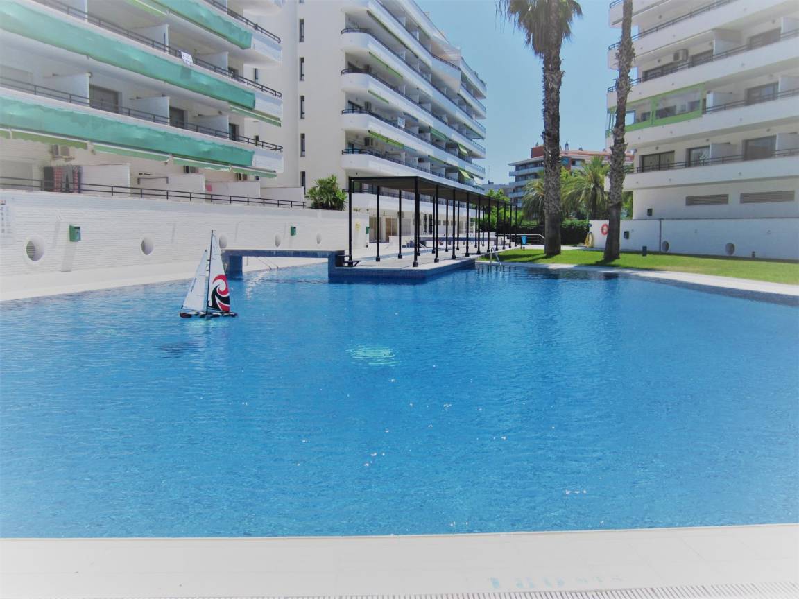 70 M² Apartamento ∙ 2 Habitaciones ∙ 6 Huéspedes - Salou