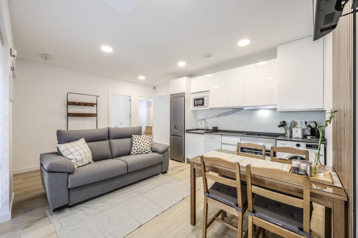 45 M² Apartamento ∙ 2 Habitaciones ∙ 4 Huéspedes - Majadahonda