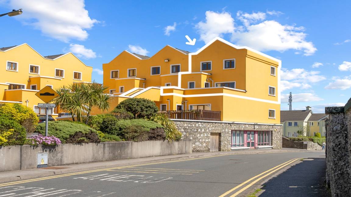 88 M² Apartment ∙ 3 Bedrooms ∙ 5 Guests - Clifden
