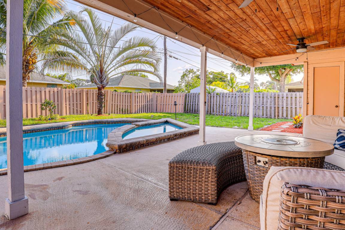 141 M² House ∙ 3 Bedrooms ∙ 10 Guests - Stuart, FL