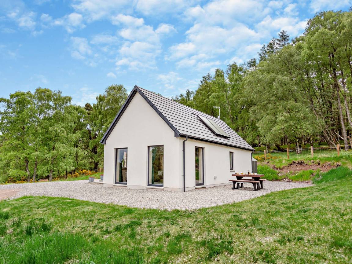 Cottage ∙ 2 Bedrooms ∙ 3 Guests - Beauly