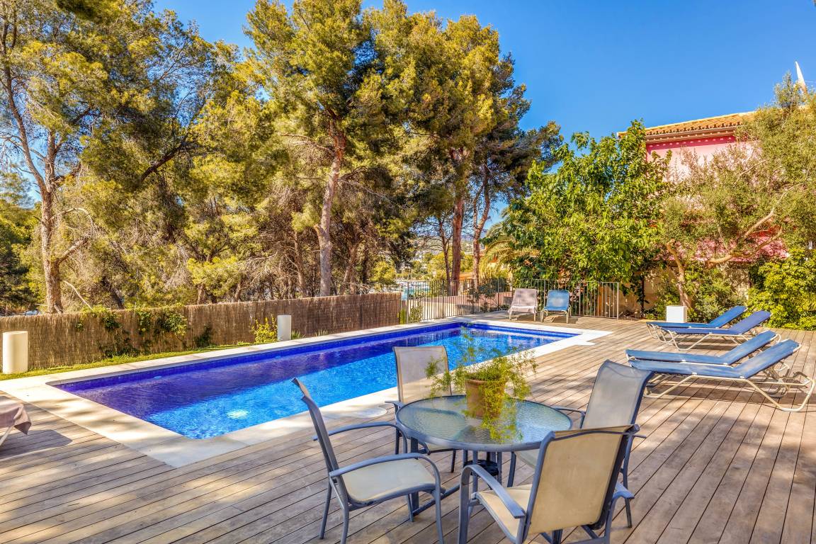 400 M² Villa ∙ 4 Makuuhuonetta ∙ 8 Vierasta - Santa Ponsa