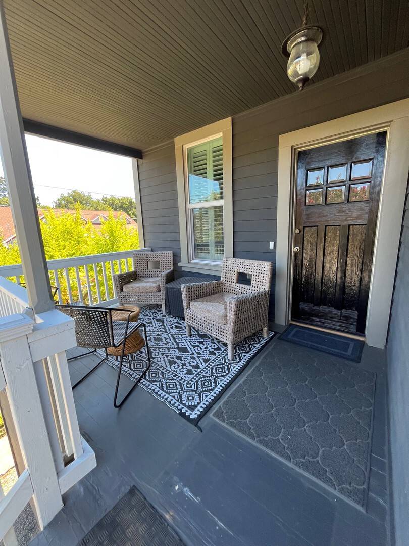 84 M² House ∙ 2 Bedrooms ∙ 2 Guests - Healdsburg, CA