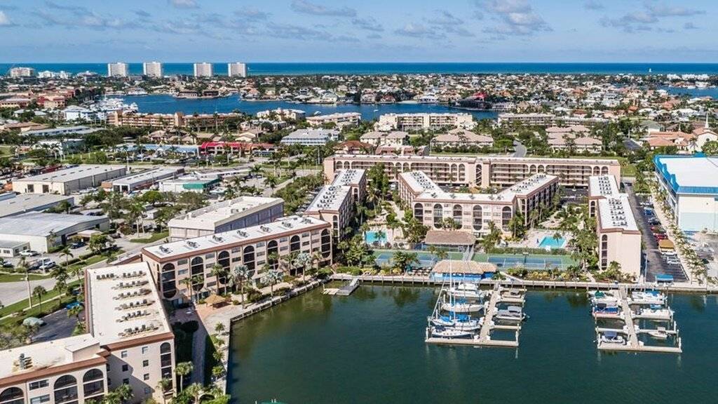 Cute Condo With Pool And Views Of The Marco River - Marco Island, FL