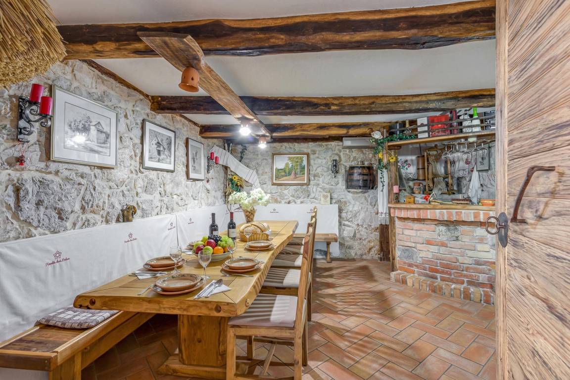 98 M² Chalet ∙ 3 Habitaciones ∙ 6 Huéspedes - Eslovenia