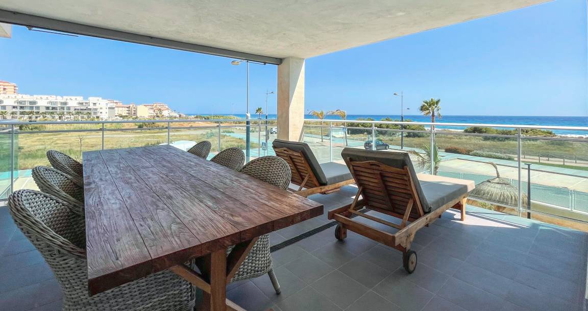 95 M² Apartamento ∙ 3 Habitaciones ∙ 6 Huéspedes - Torrox