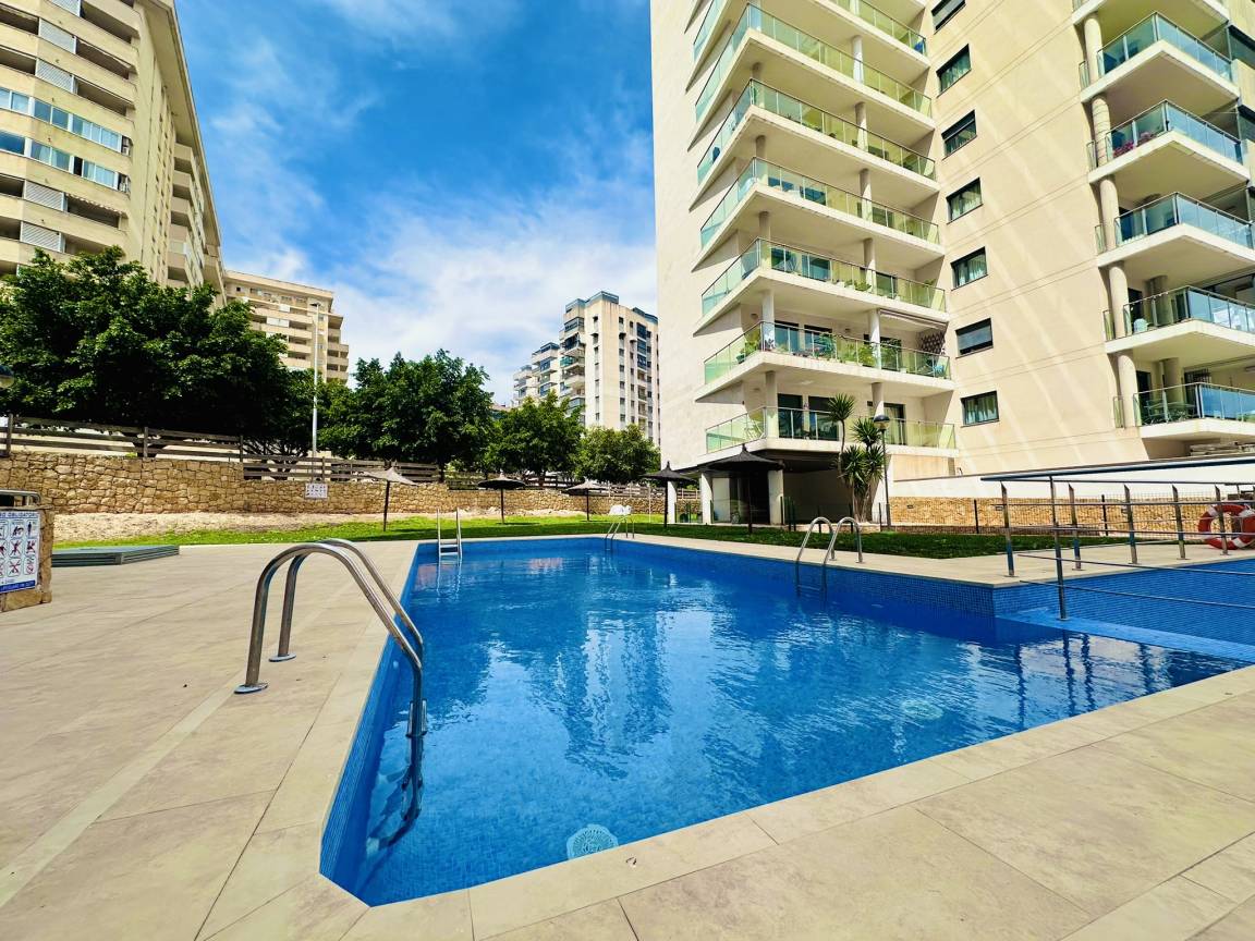 84 M² Apartamento ∙ 2 Habitaciones ∙ 5 Huéspedes - Villajoyosa