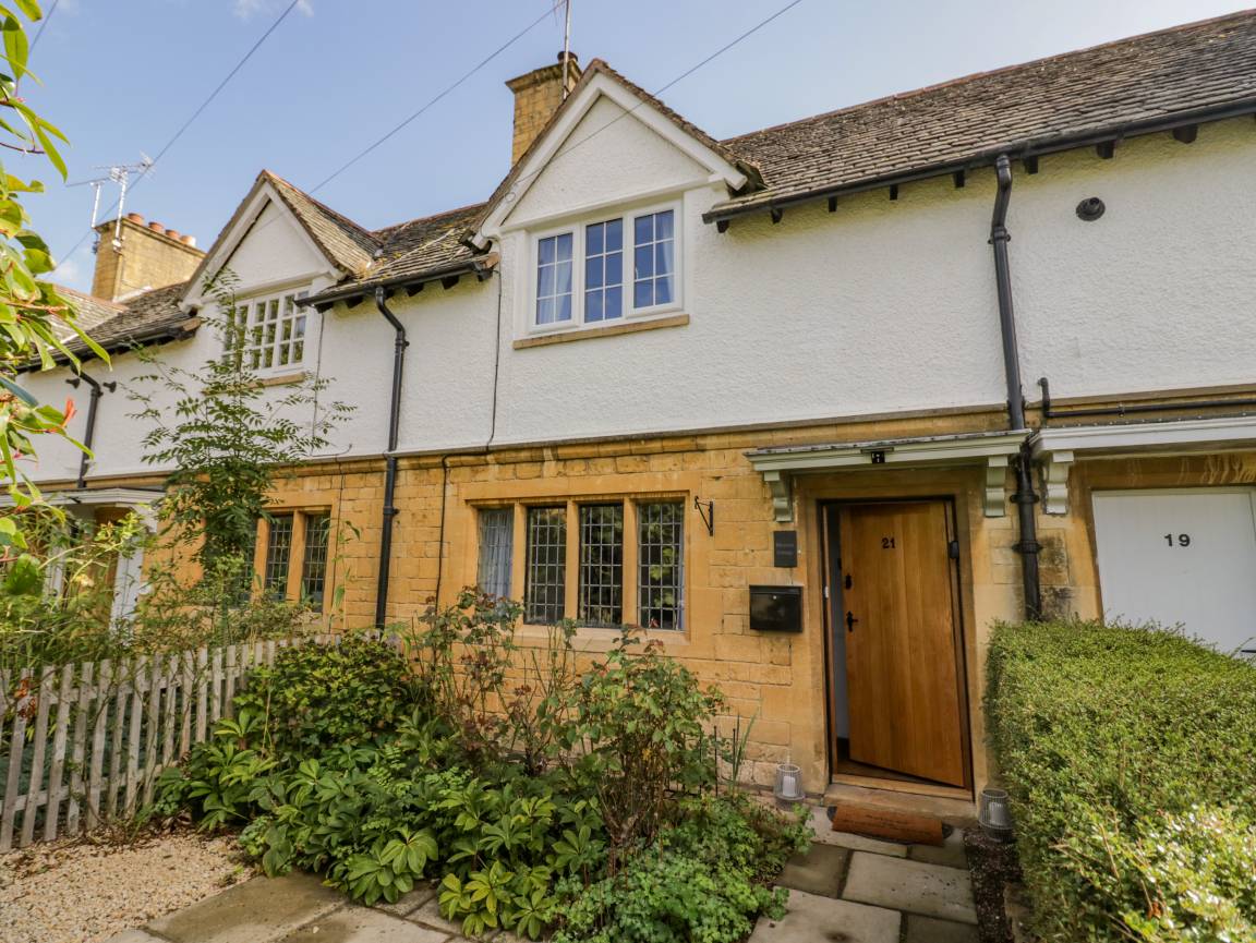 Cottage ∙ 2 Bedrooms ∙ 4 Guests - Winchcombe
