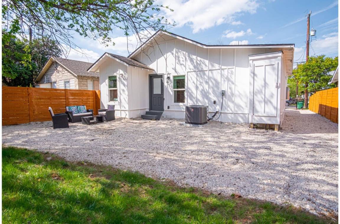 House ∙ 3 Bedrooms ∙ 10 Guests - Lincoln Park - San Antonio