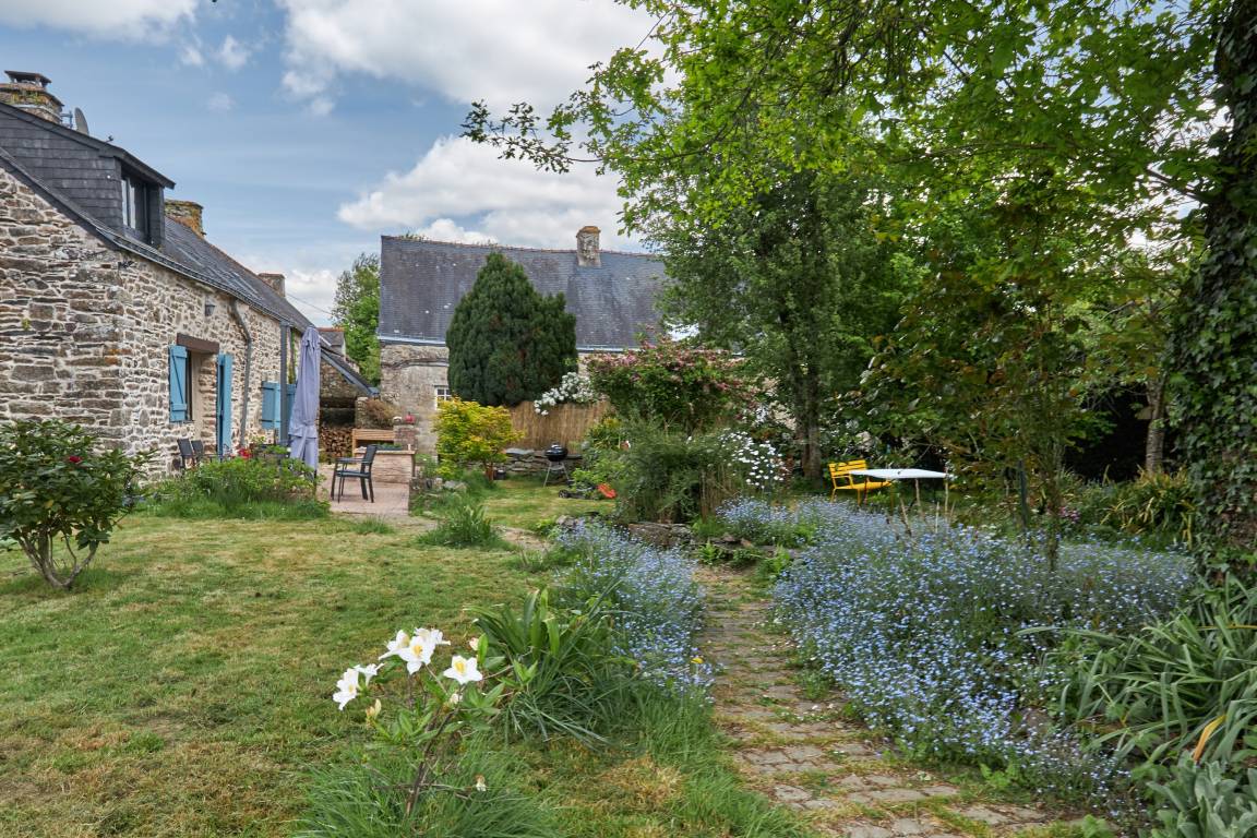 150 M² Maison De Vacances ∙ 3 Chambres ∙ 6 Personnes - Brocéliande