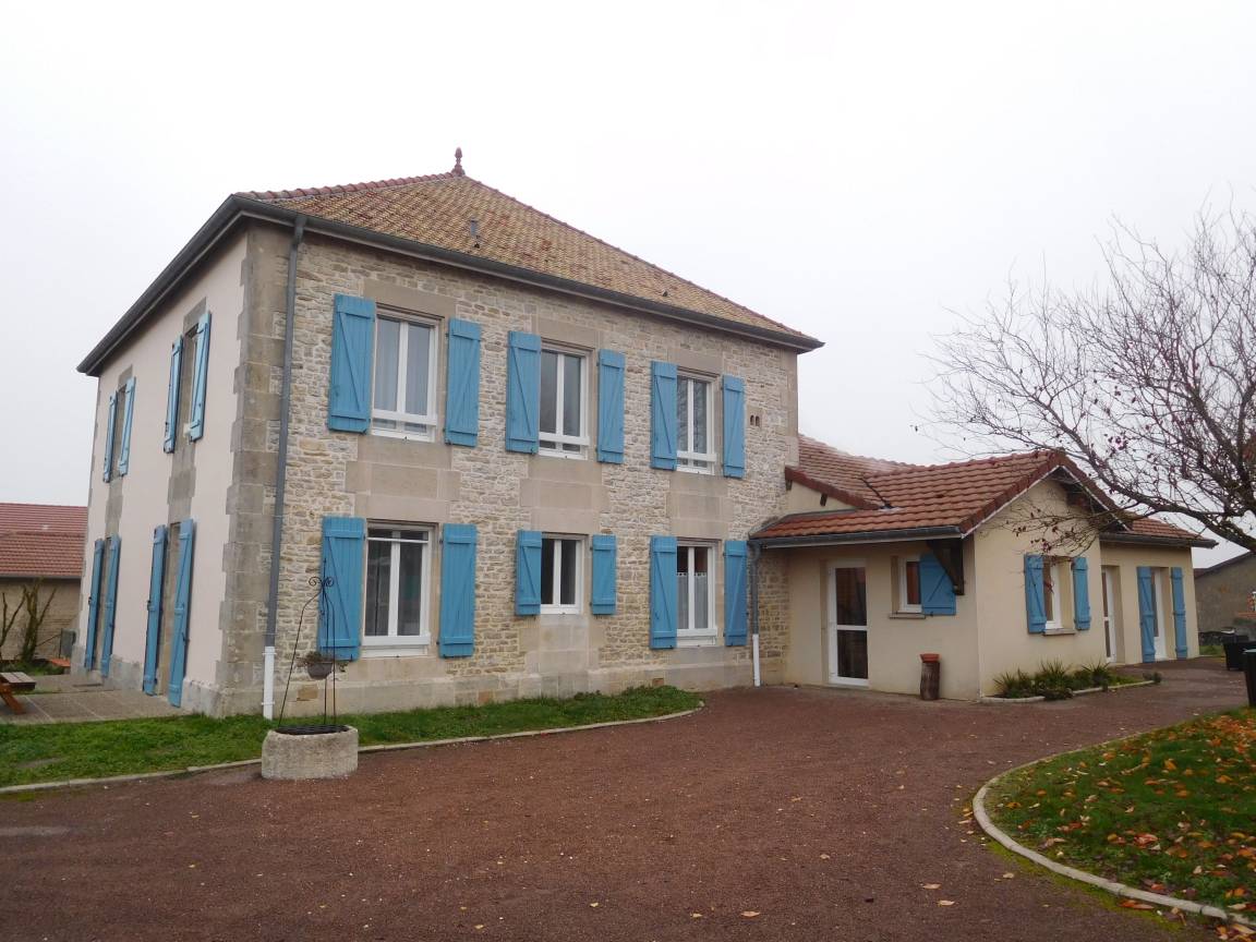 280 M² Gîte ∙ 5 Chambres ∙ 12 Personnes - Haute-Marne