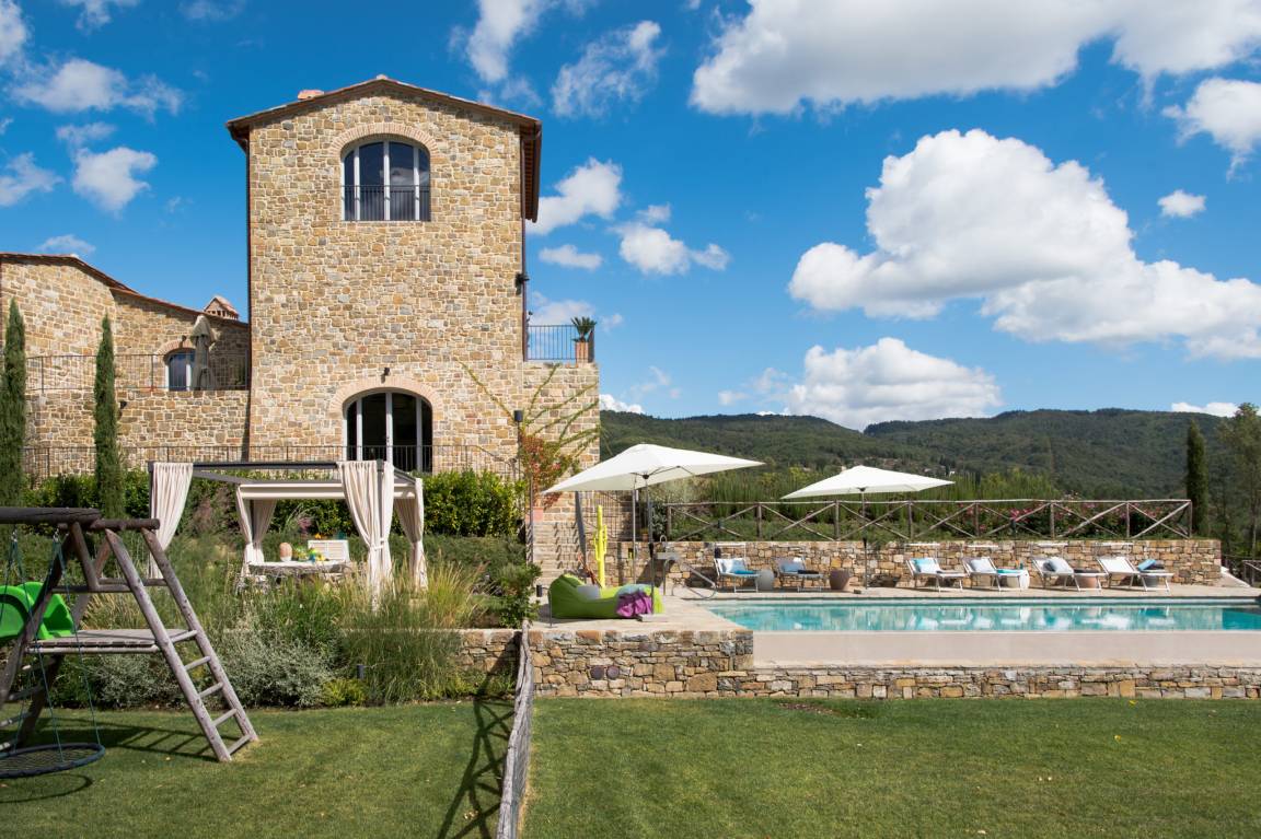 Villa ∙ 5 Bedrooms ∙ 10 Guests - Radda in Chianti