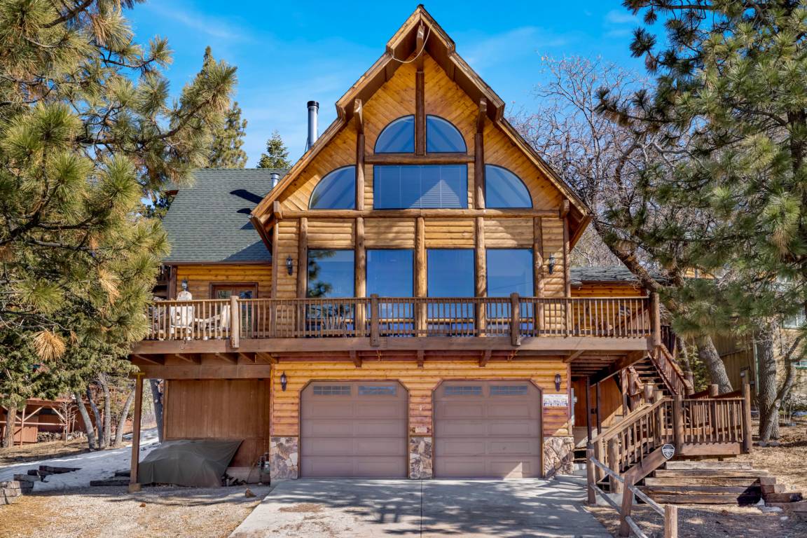 548 M² Cabin ∙ 6 Bedrooms ∙ 16 Guests - Big Bear Lake, CA