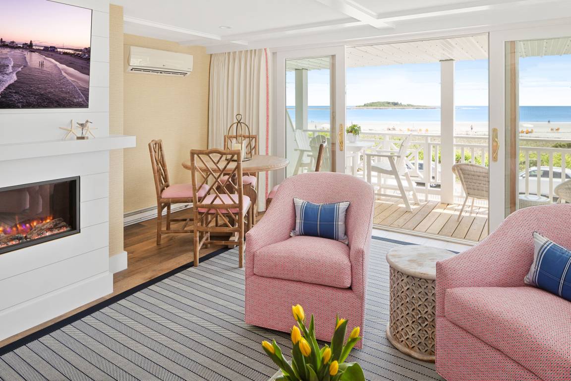 454 M² Hotel ∙ 2 Bedrooms ∙ 6 Guests - Biddeford, ME