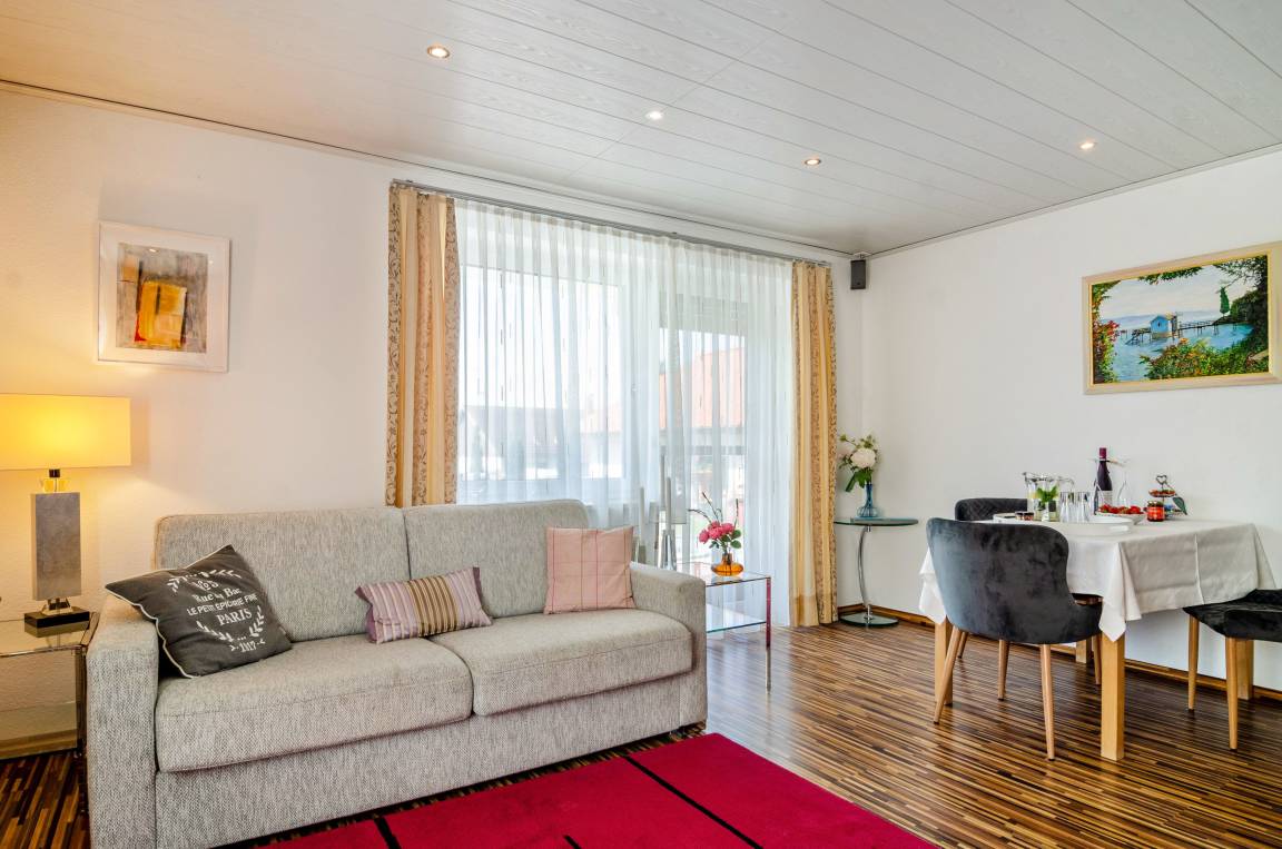 55 M² Ferienwohnung ∙ 1 Schlafzimmer ∙ 4 Gäste - Illmensee