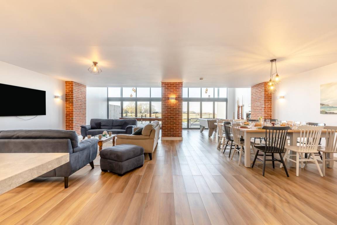 Cottage ∙ 5 Bedrooms ∙ 12 Guests - Mundesley