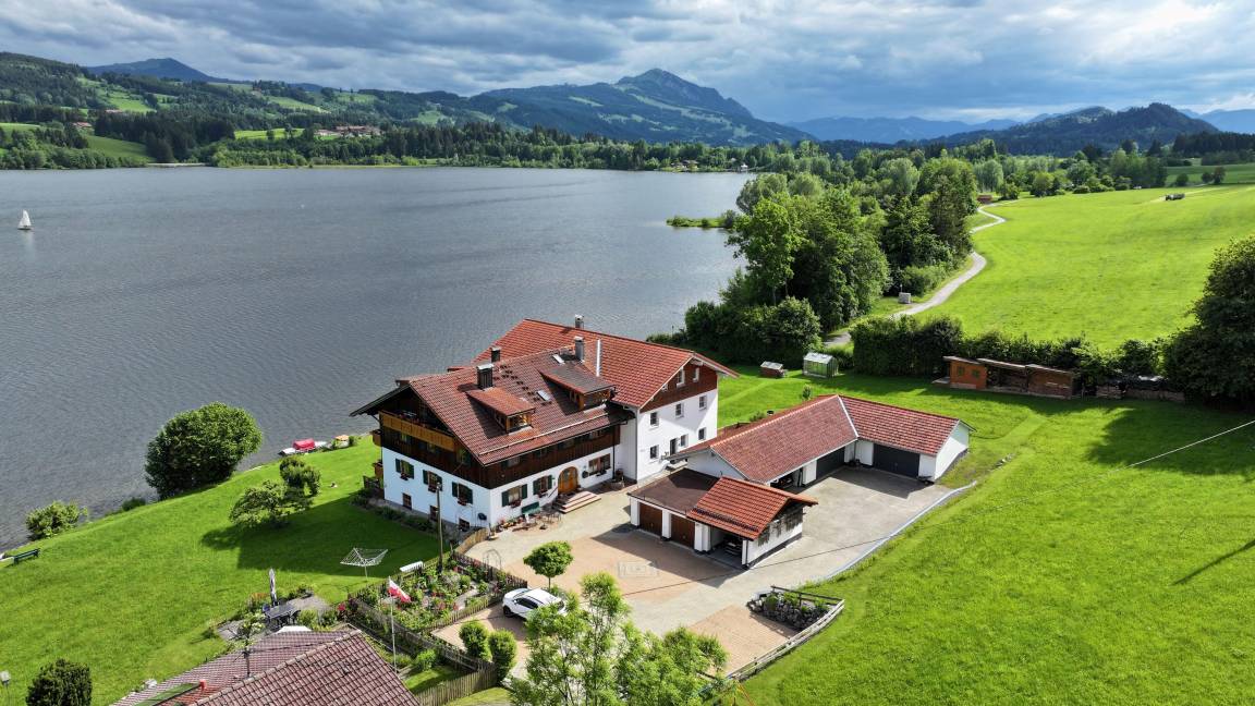 65 M² Ferienwohnung ∙ 2 Schlafzimmer ∙ 4 Gäste - Sulzberg