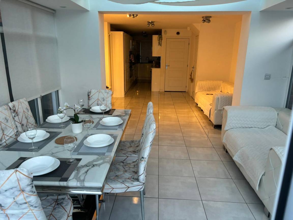 105 M² Huis ∙ 4 Slaapkamers ∙ 8 Gasten - Dartford